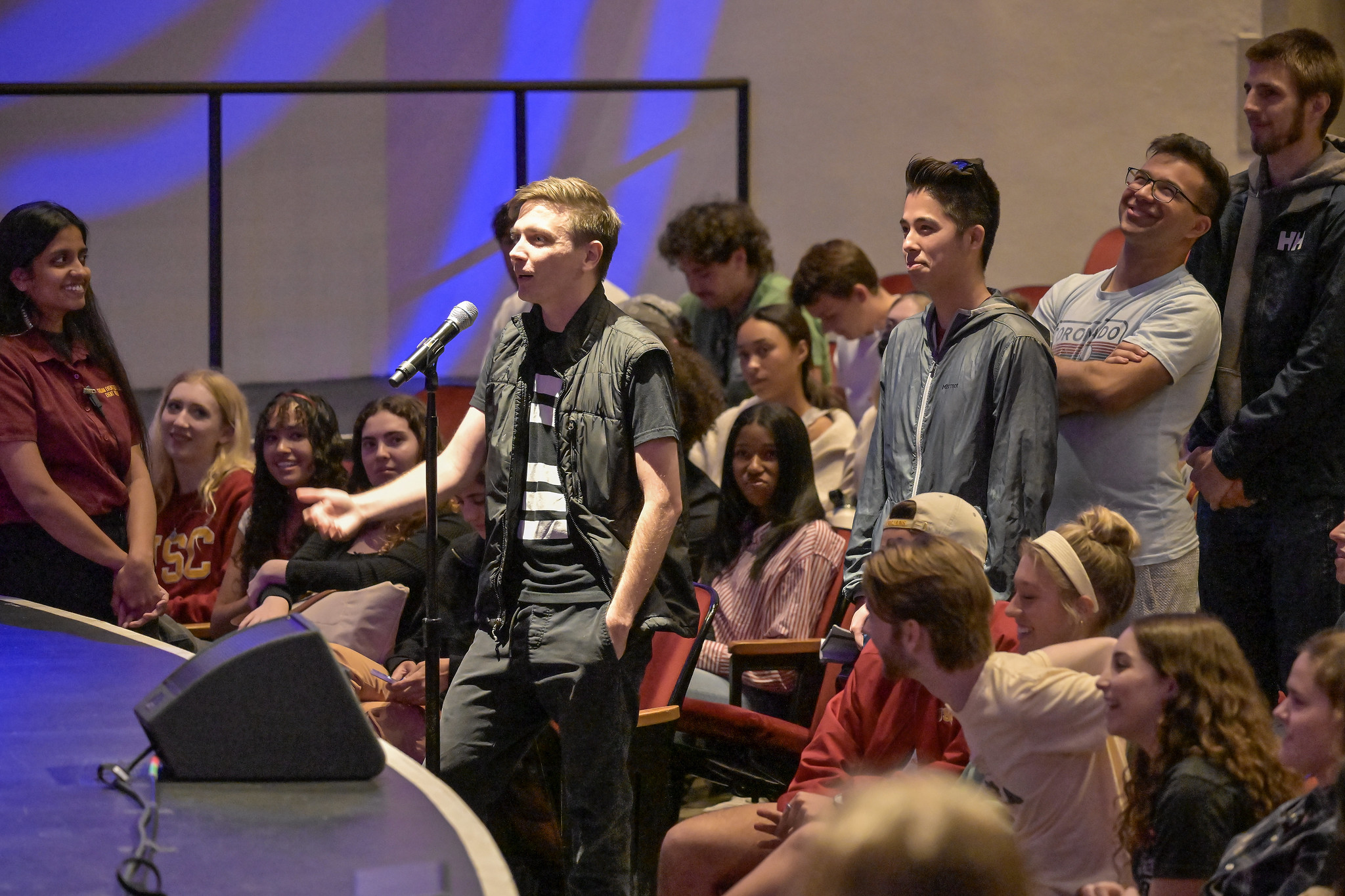 Jason Bateman talks vulnerability, subtlety and kindness to students of ...